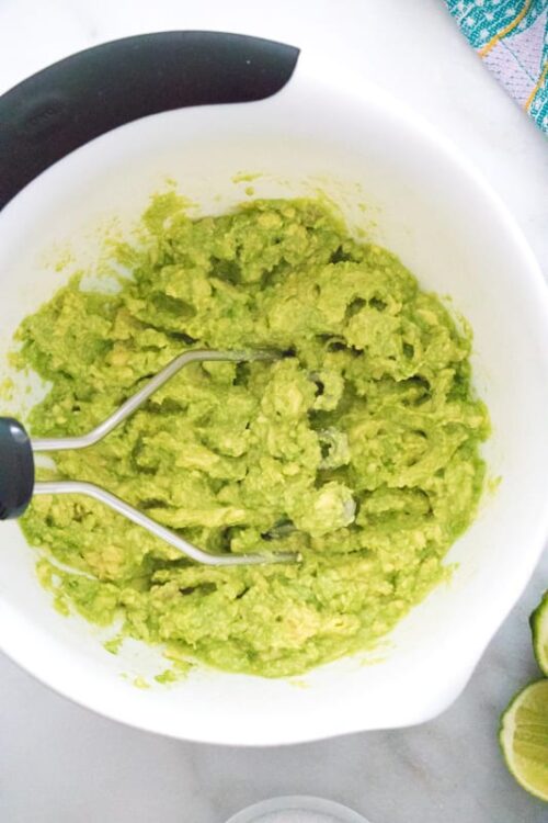 Chipotle Guacamole (Copycat Recipe) - Eating by Elaine