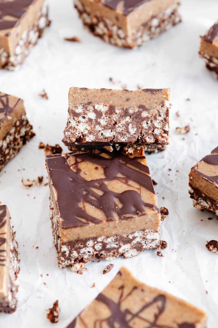 No-Bake Almond Butter Chocolate Crunch Bars - Eating by Elaine